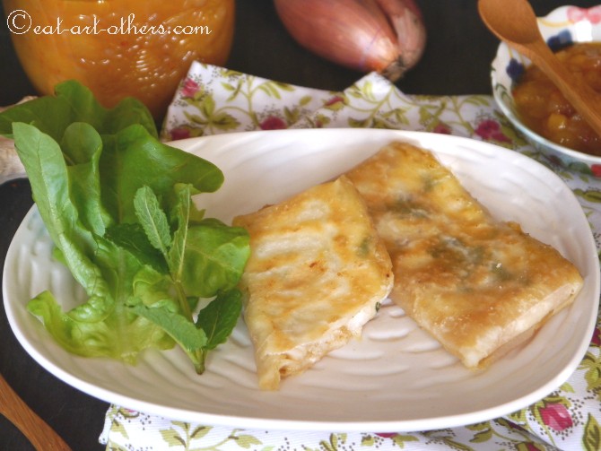 Brickteigtaschen mit Ziegenfrischkäse - Eat-Art-Others - Rezepte aus ...